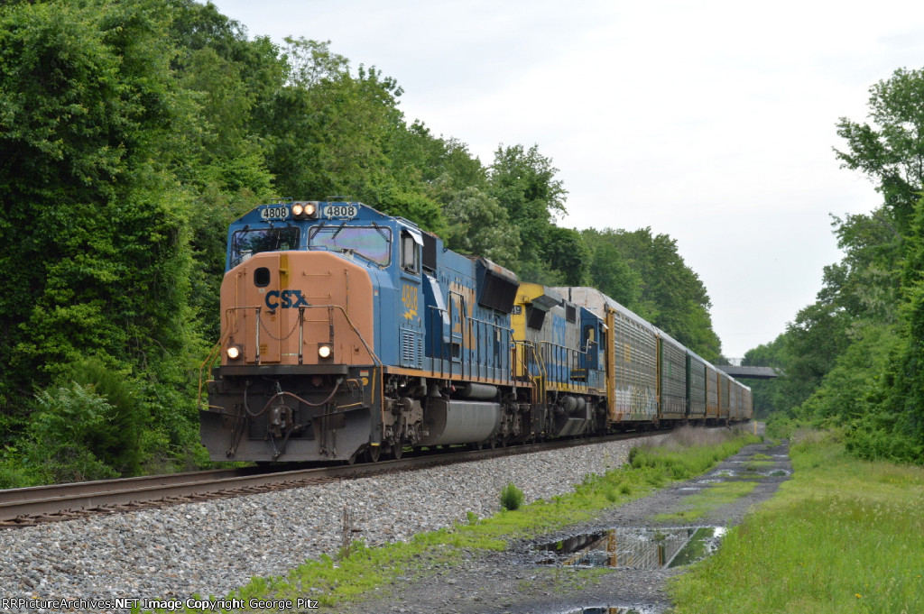 CSX 4808 and train Q217